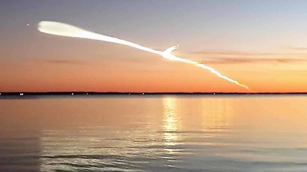 SpaceX Over Oriental