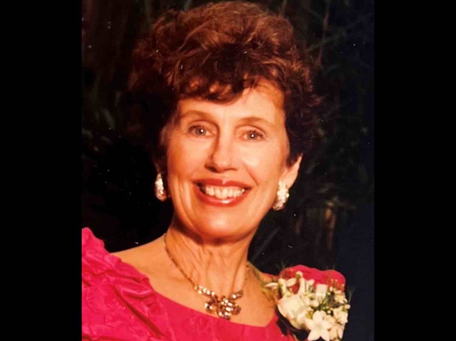 Barbara Gaines, 1937 - 2023